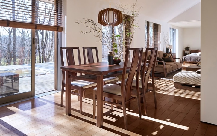 【実例付き】18畳LDKのリビングで広く快適に暮らすレイアウト術～縦長・横長・正方形LDK18畳～ | a.flat 風が運ぶ、自然の贈りもの - 目黒通り・新宿・大阪梅田(グランフロント北館)