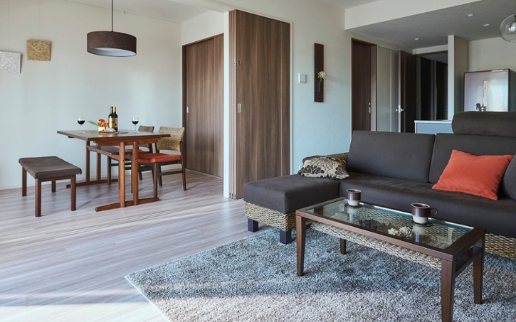 L字リビングの間取りを快適にレイアウトするコツ ～L字のリビング・LDK実例付き～ | a.flat 風が運ぶ、自然の贈りもの - 目黒通り・新宿・大阪梅田(グランフロント北館)