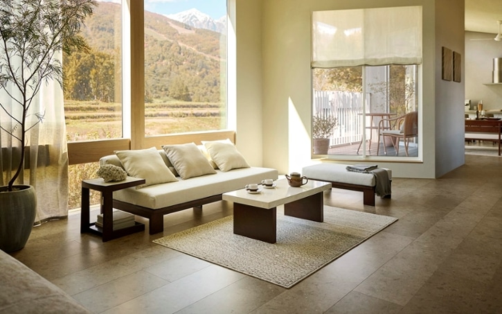 【20畳のリビング・LDK実例】広い空間を活かしたレイアウト＆コーディネートのポイント | a.flat 風が運ぶ、自然の贈りもの - 目黒通り・新宿・大阪梅田(グランフロント北館)