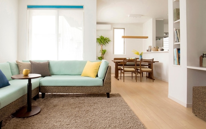 【20畳のリビング・LDK実例】広い空間を活かしたレイアウト＆コーディネートのポイント | a.flat 風が運ぶ、自然の贈りもの - 目黒通り・新宿・大阪梅田(グランフロント北館)