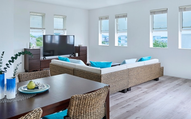 【20畳のリビング・LDK実例】広い空間を活かしたレイアウト＆コーディネートのポイント | a.flat 風が運ぶ、自然の贈りもの - 目黒通り・新宿・大阪梅田(グランフロント北館)