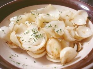 ユリ根の簡単レシピ・作り方！お正月のおせちなど人気1位のメニューは？ お食事ウェブマガジン「グルメノート」
