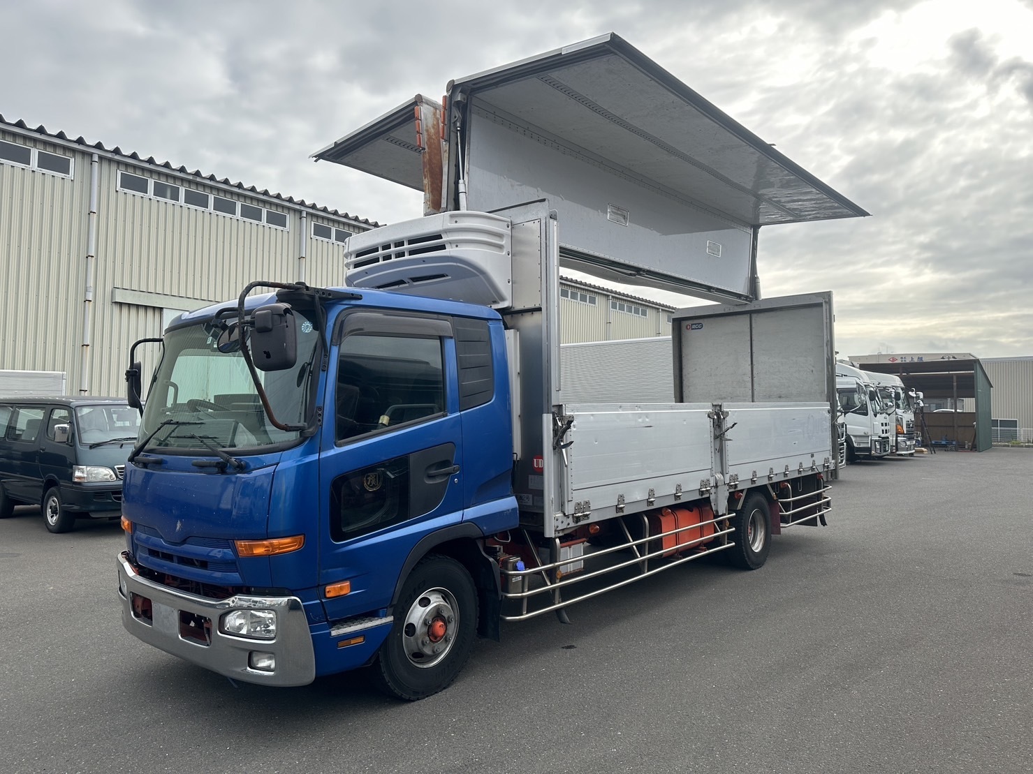 日産UD TKG-MK38C 冷凍ウイング・バン 平成26年5月 80.2万km[No.65]|中古トラックのKMTイノベーション