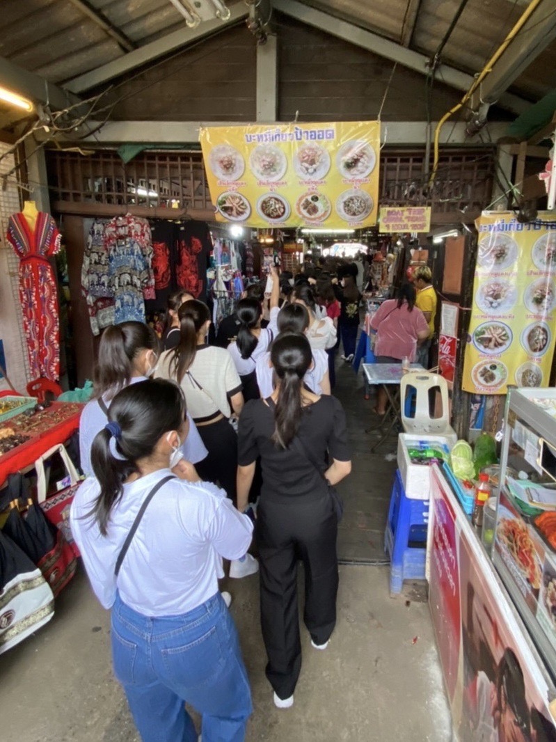 アジア大会 9月5日 タイ観光🐘🇹🇭 | 中学・高校｜チアダンス | 龍谷大学付属平安高等学校・中学校 | Yellz（エールズ）