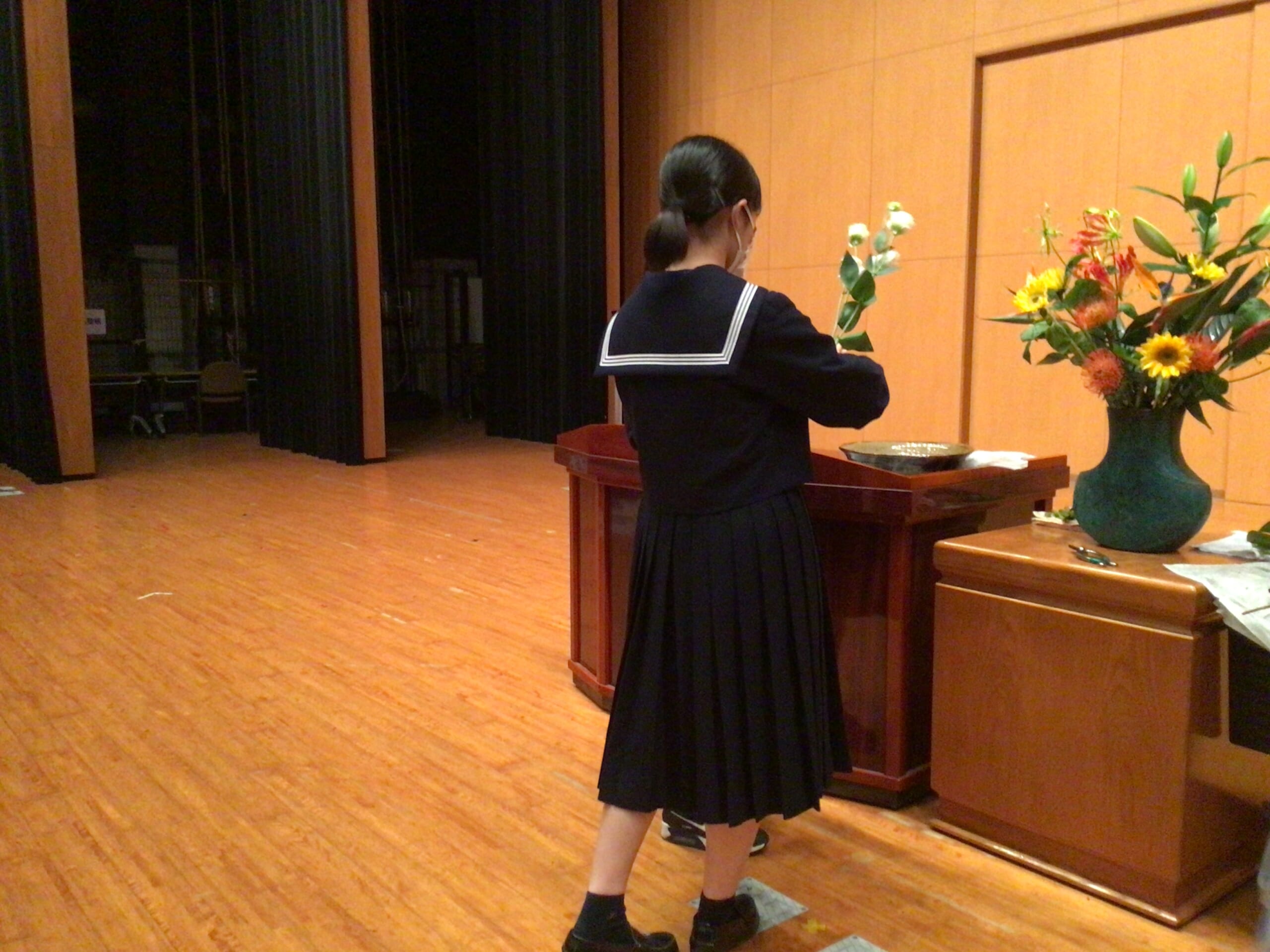 講演会用お花を生けました | 高校｜華道部（真生流） | 筑紫女学園中学校・高等学校 | Yellz（エールズ）