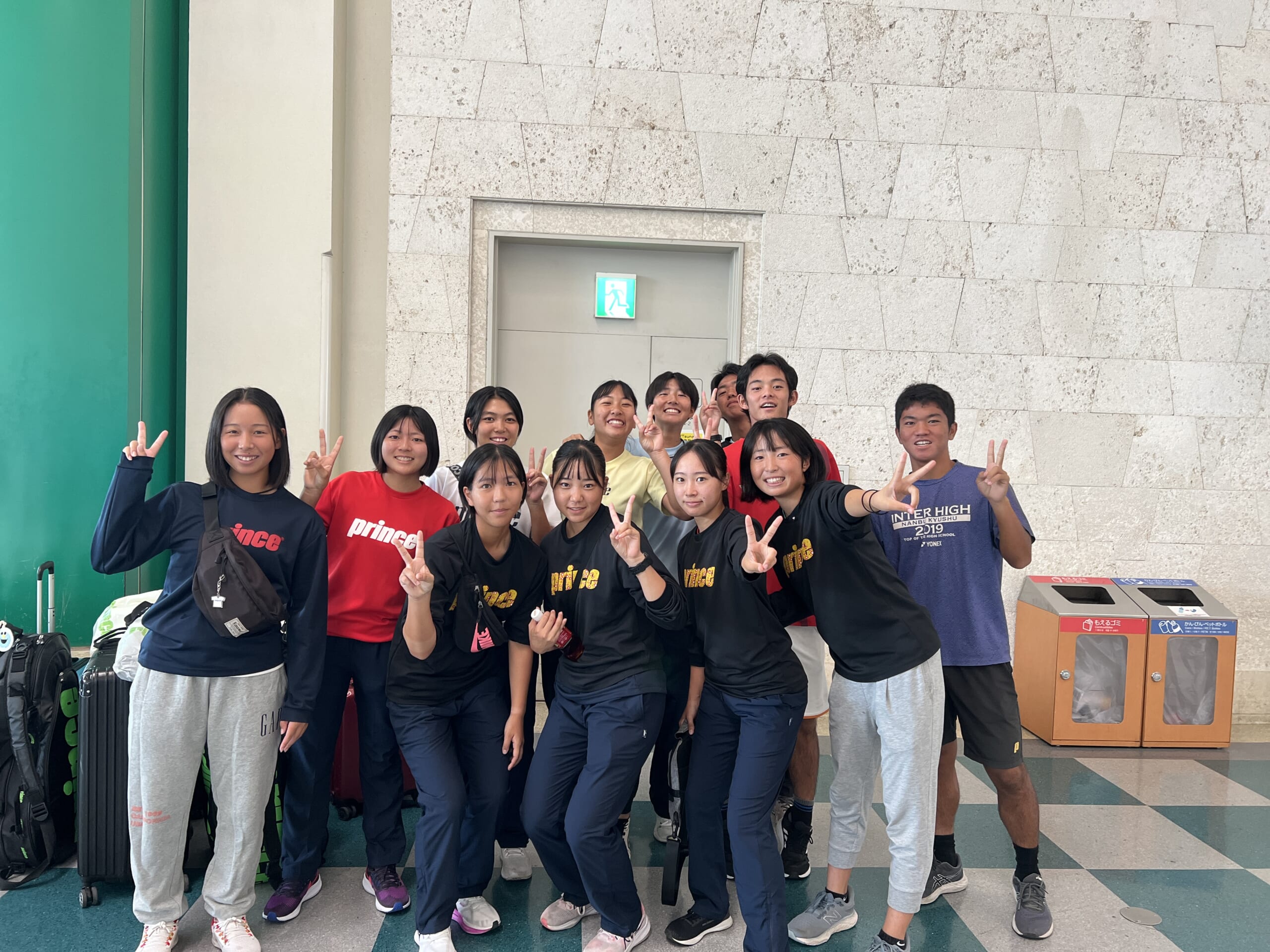 JOCジュニアオリンピックカップ九州地域予選へ出発 | 男女硬式テニス部 | 沖縄尚学高等学校 | Yellz（エールズ）