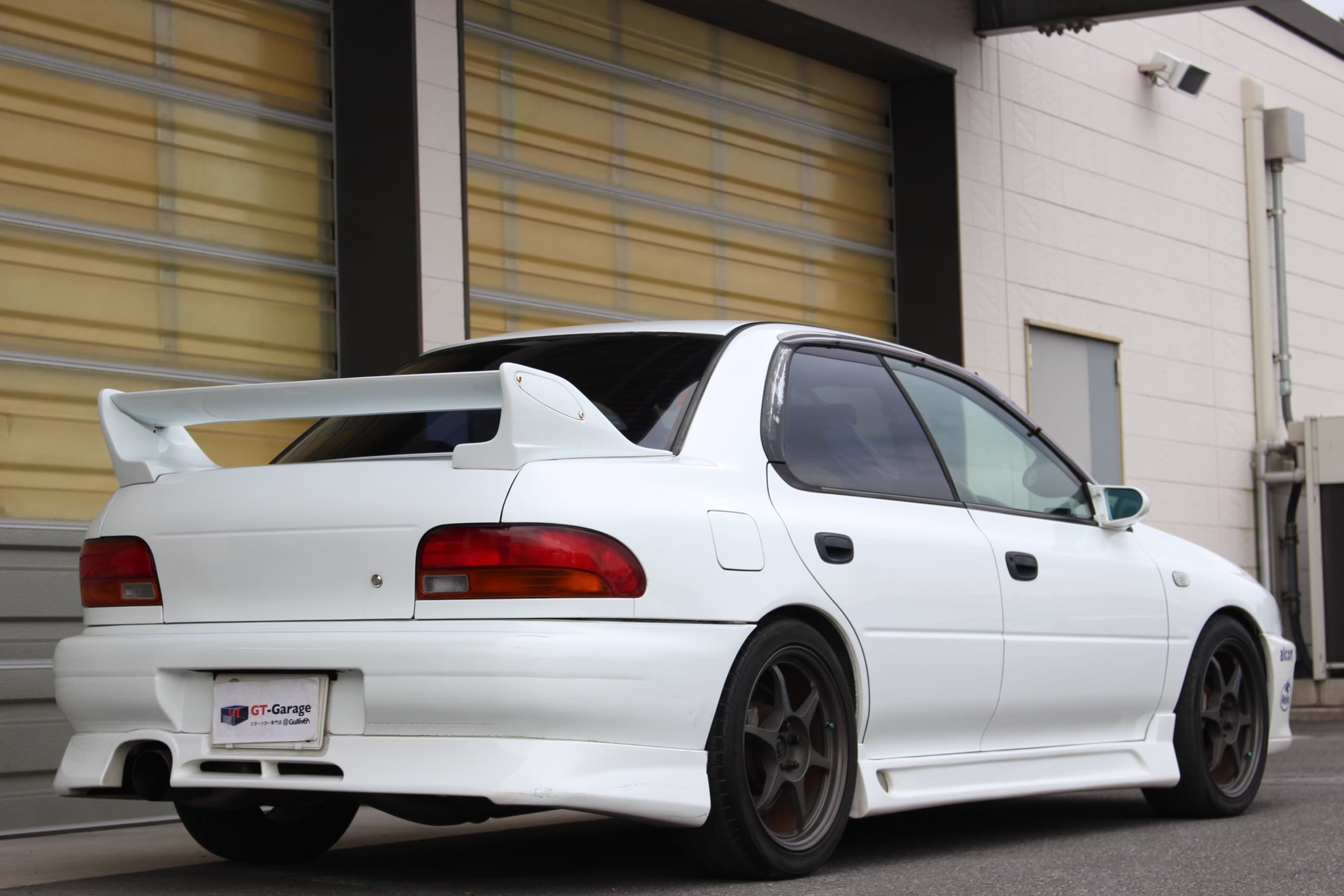 GC8 6 白 | GT-Garage