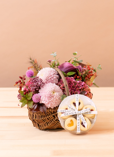 DEAN & DELUCA ハートジャムサンドクッキーアソート10pcsと秋のアレンジメント マム ピンク S | アレンジメントなら ...