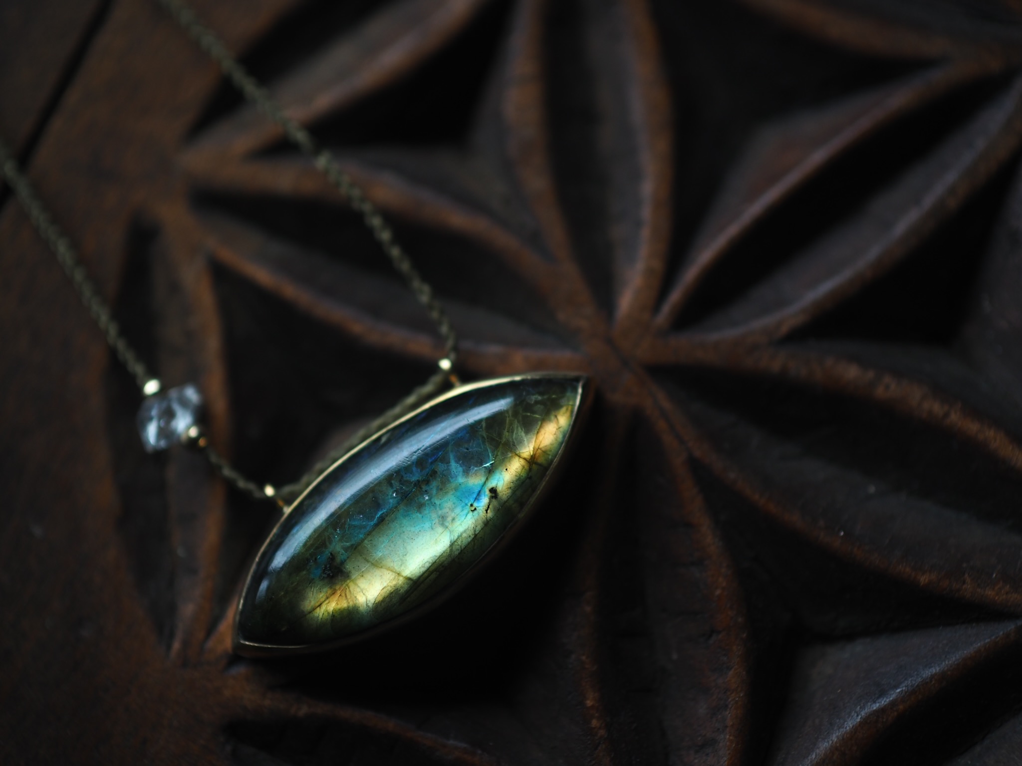 Luciente | ハンドメイドインジャパンフェス (HandMade In Japan Fes) by Creema (クリーマ)