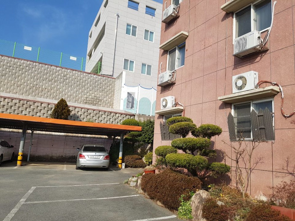 Nice Motel【 2024年最新の料金比較・口コミ・宿泊予約 】 - トラベルブック(TravelBook)