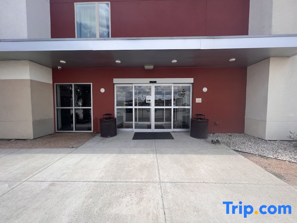 Emblaze Hotel【 2025年最新の料金比較・口コミ・宿泊予約 】 - トラベルブック(TravelBook)