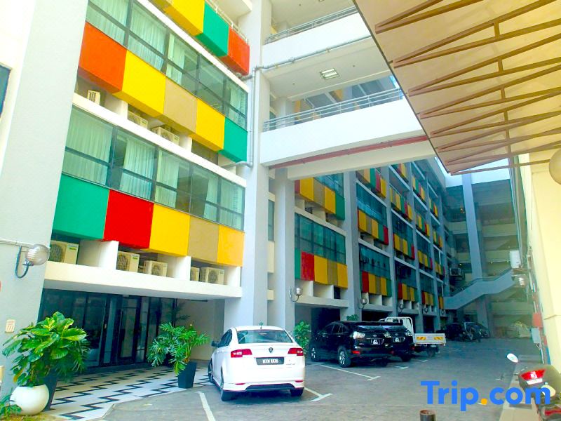 Fives Hotel DNP【 2025年最新の料金比較・口コミ・宿泊予約 】 - トラベルブック(TravelBook)