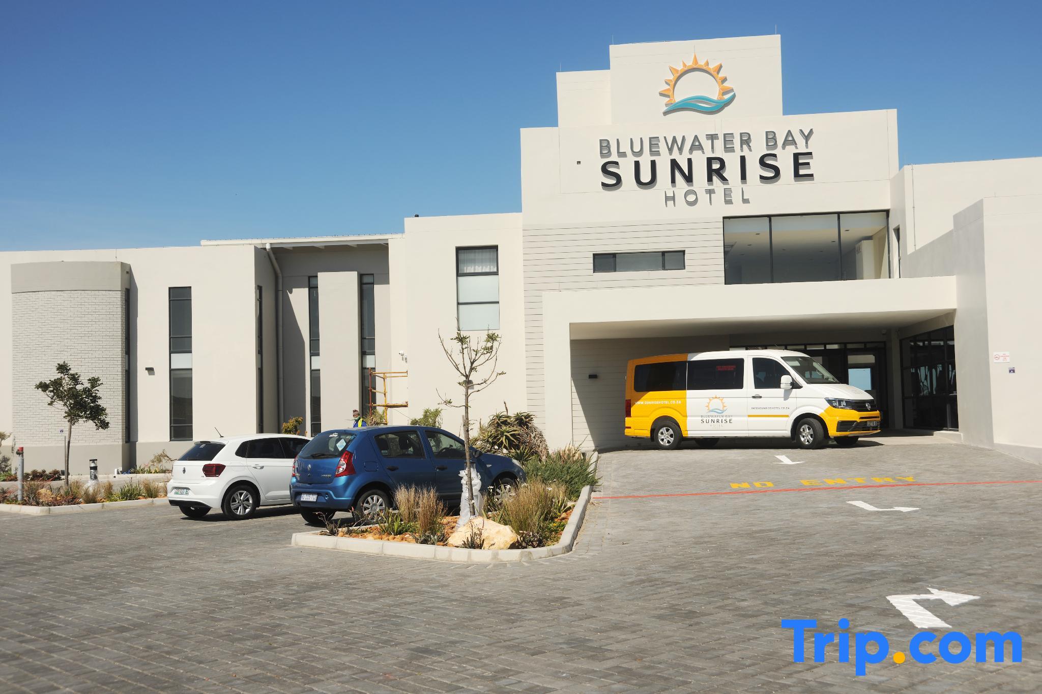 Bluewater Bay Sunrise Hotel【 2023年最新の料金比較・口コミ・宿泊予約 】 - トラベルブック(TravelBook)