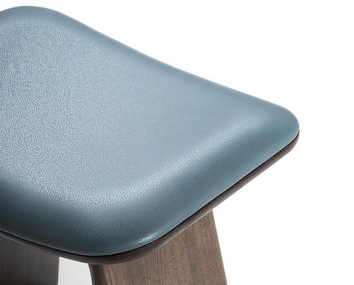 Duo Bench ドゥオ・ベンチ | Products | [Poltrona Frau / ポルトローナ・フラウ]