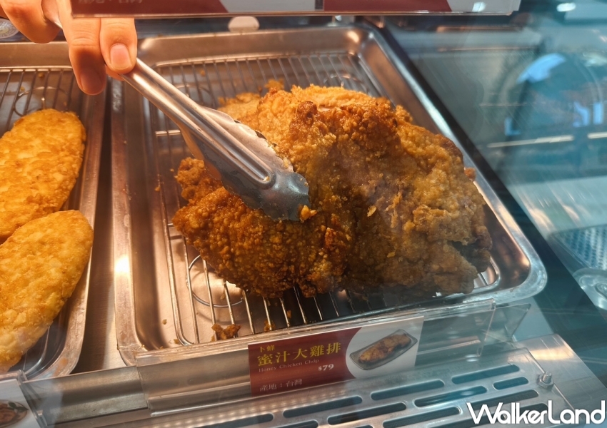 御飯糰尬泡麵！7-ELEVEN「炸醬麵新極大飯糰」炸醬麵+飯糰、雞排2件99元，就怕你吃不飽。 | beanfun!