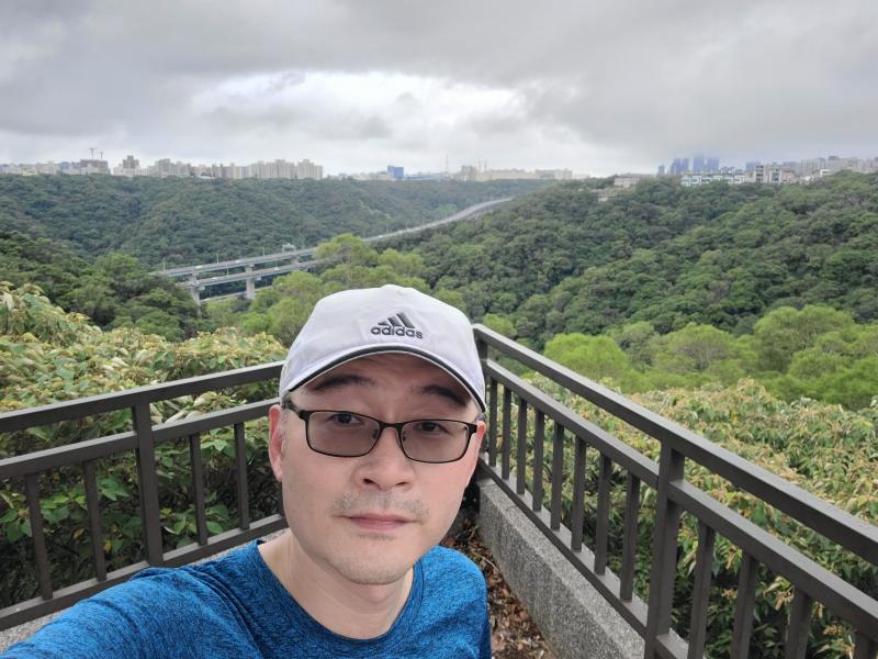 303927_Ethan Chiu