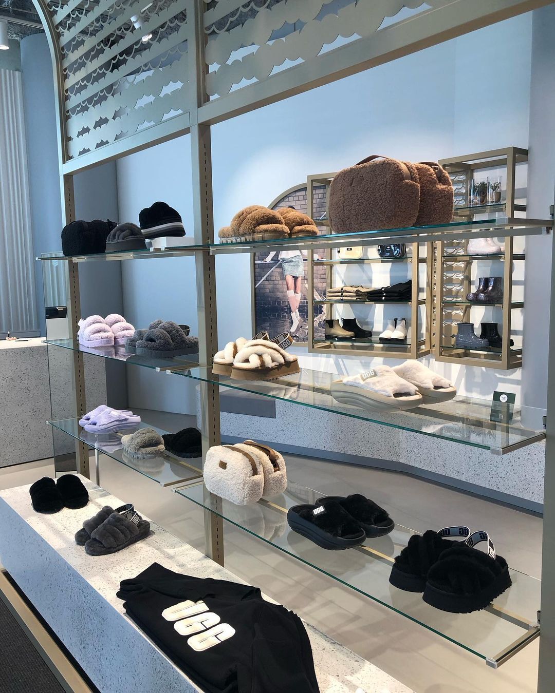 #アグ東京フラッグシップストア ショップ紹介ー＃443 | Shoes box