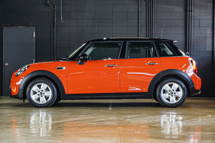 BMW MINI 5ドア クーパーD ペッパーPKG LEDヘッドライト ビジビリティPKG 純正HDDナビ ワンオーナー中古車