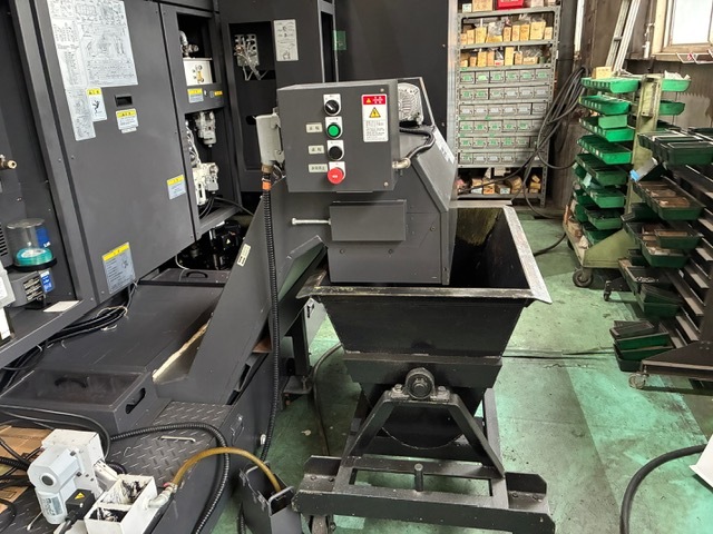 オークマ 縦型5軸マシニングセンター MU-8000V | マシンライフ