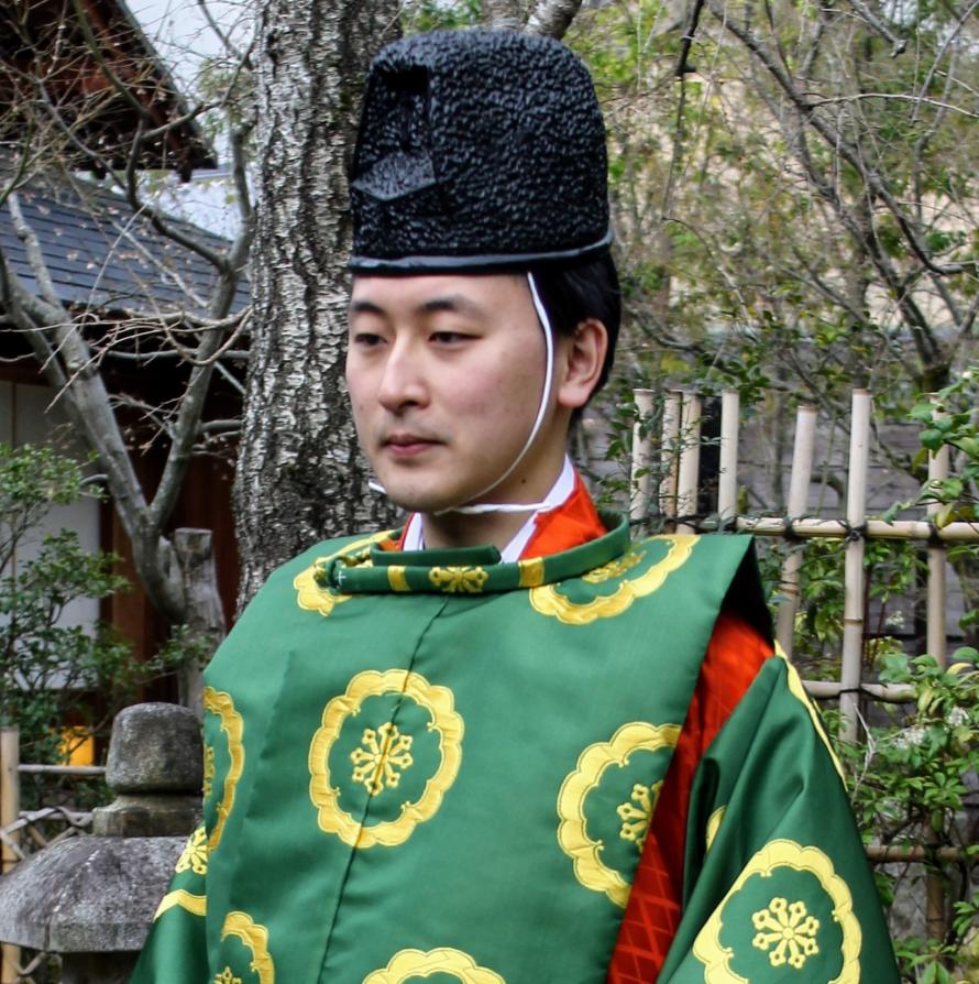 6周年記念 特別オンライン対談 山科言親×志村昌司「禁色を巡って− 装束と色」【11月26日（土）18:00〜19:30】 | Peatix