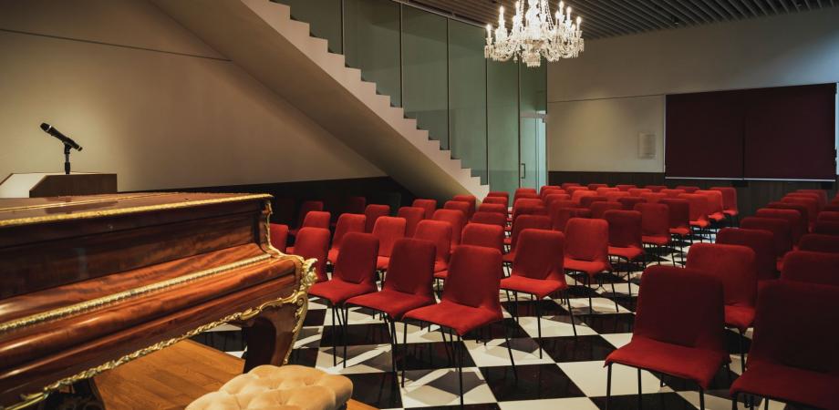 軽井沢安東美術館｜クリスマス・スペシャルコンサート【五十嵐薫子・飯守朝子・金子遥亮 ピアノトリオリサイタル】 | Peatix