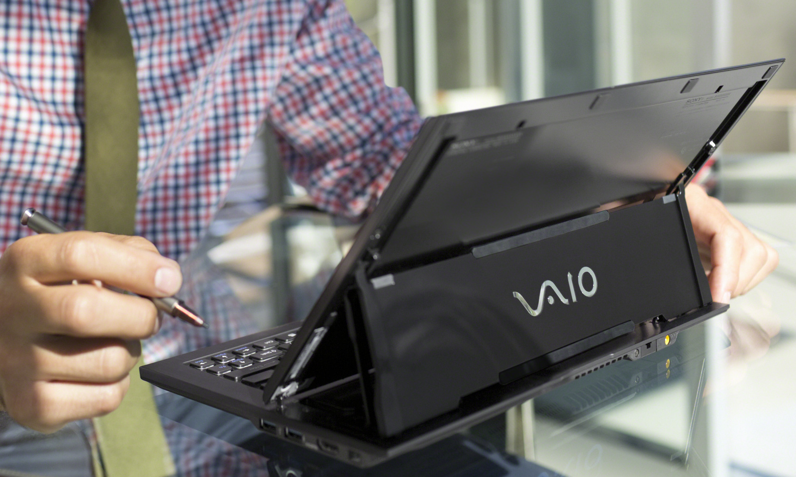 pocketgames PDA秘宝館 » Blog Archive » IFA 2012で発表された 新VAIO 2台をご紹介
