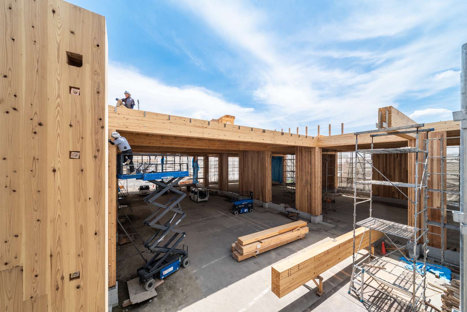 京都府 CLT倉庫～CLT+大スパンラーメンフレーム | 店舗の施工事例 | 京都市で注文住宅、リノベーション工事をお探しならタクミ建設株式会社