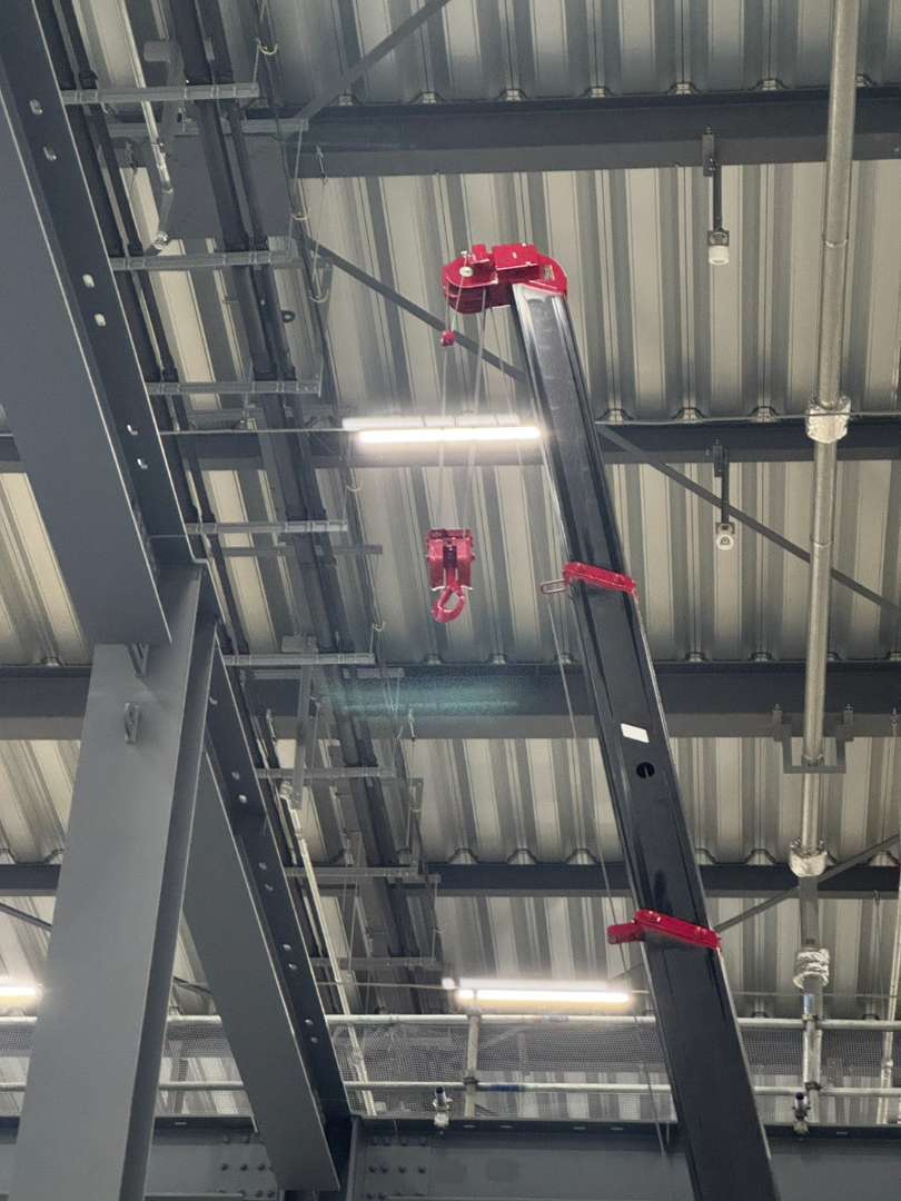 【東京都八王子市の施工事例】電動カニクレーンによる、屋内での精密重量物据付オペレーション | 工場・プラントの施工事例 | 株式会社CEEDで ...