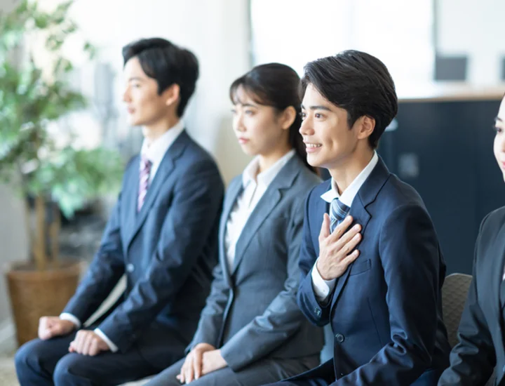 【新卒面接 質問集】完全ガイド！よく聞かれる100問！面接ごとに求められることとは？｜ベンチャー就活ナビ
