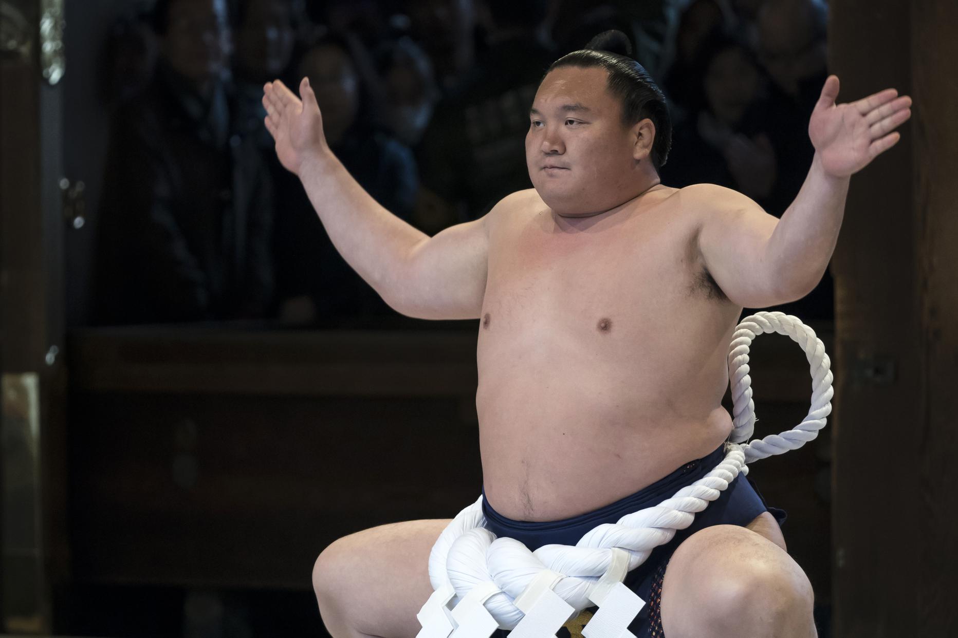 白鵬、鶴竜を待ち受ける荒れる春場所 | VICTORY