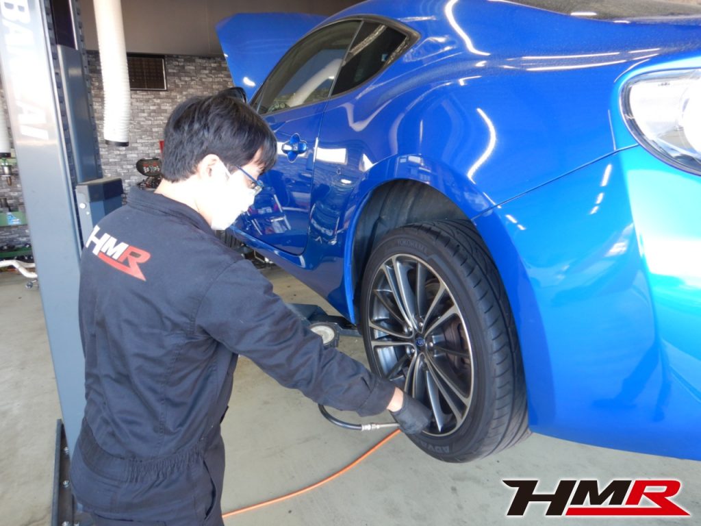 HKS車高調 エキマニ マフラーを装着したスバルBRZ（ZC6）の納車前点検整備を行いました|HMR