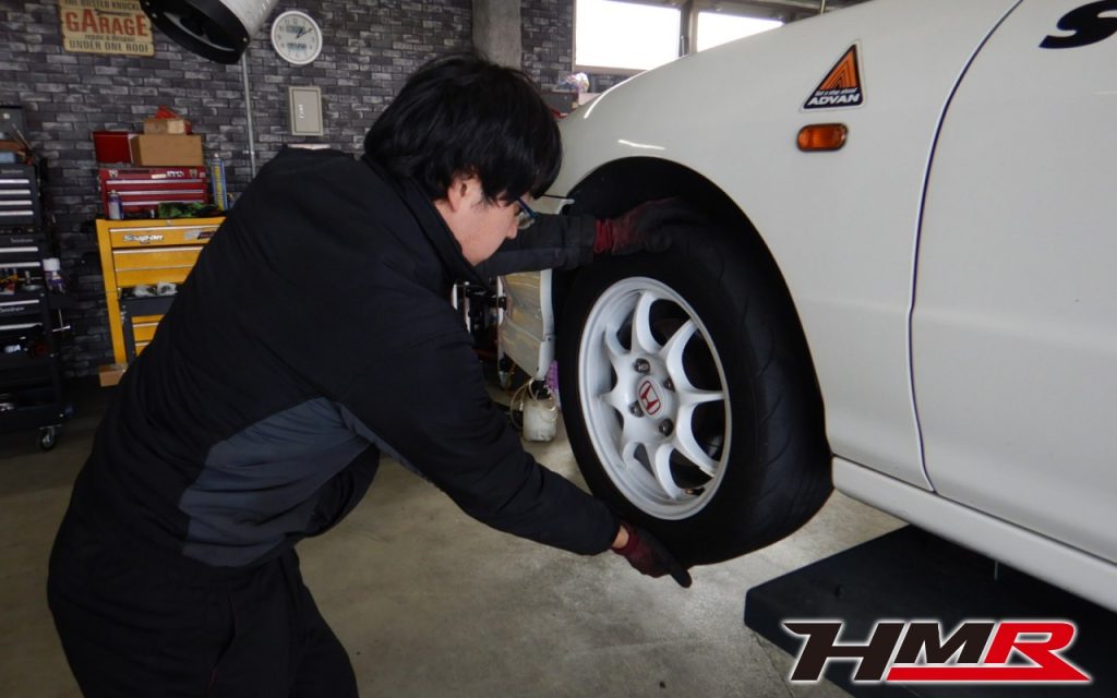 社外エキマニ TEIN車高調 赤レカロシート装備のインテグラタイプR(DC2)の納車前点検整備|HMR