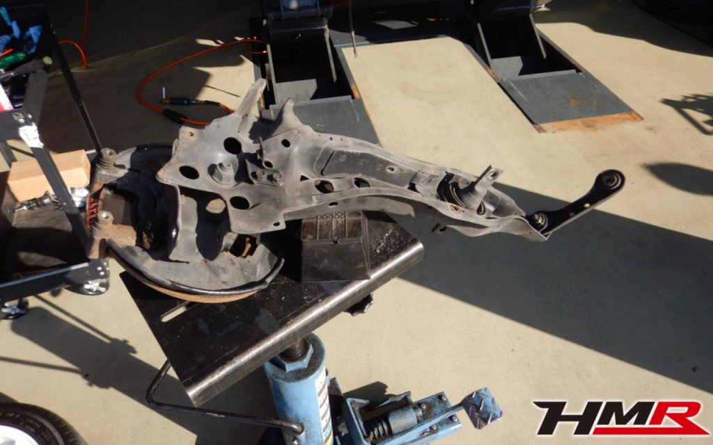 インテグラタイプR 4ドア(DB8)のトレーリングアームブッシュ交換作業を承りました|HMR