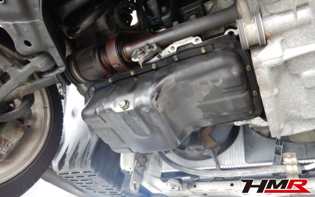 インテグラタイプR(DB8)のオイル漏れ定番症状！オイルパンパッキン交換|HMR