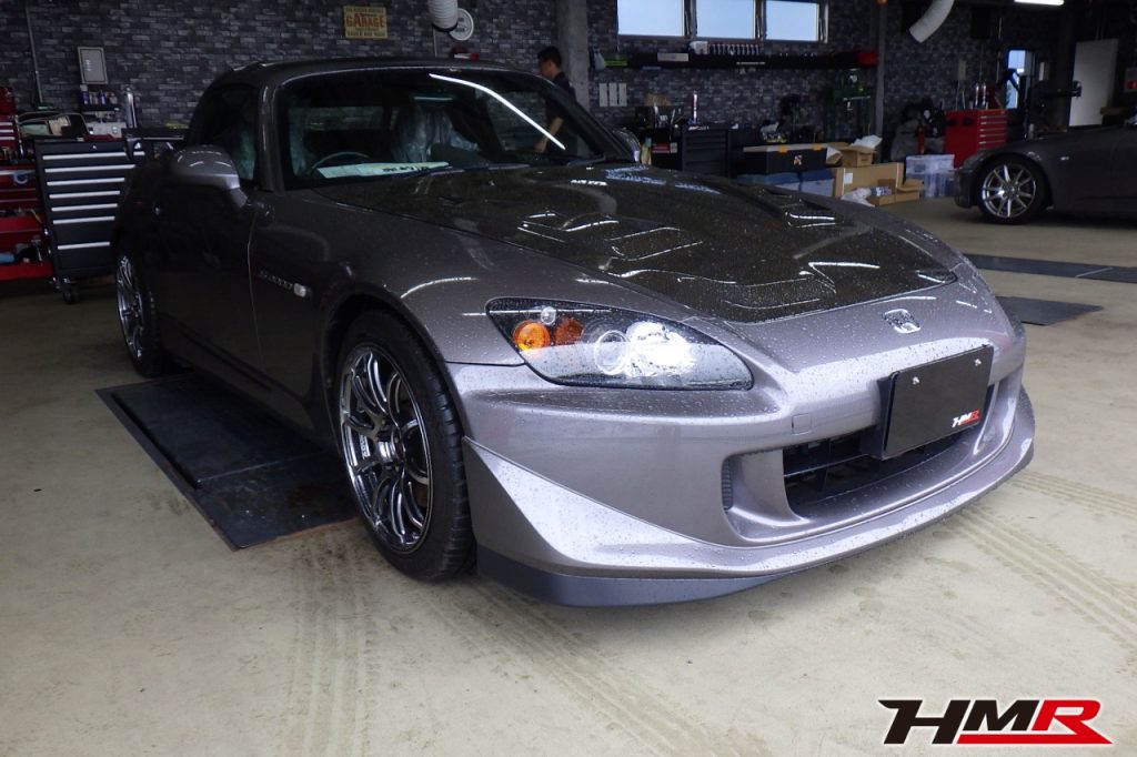 無限ボンネット エキマニ オーリンズ車高調装着のS2000(AP2)の納車前点検整備を行いました|HMR